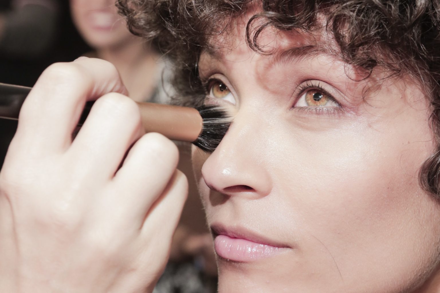 Best Eye Makeup For Big Eyes I Lustereyes